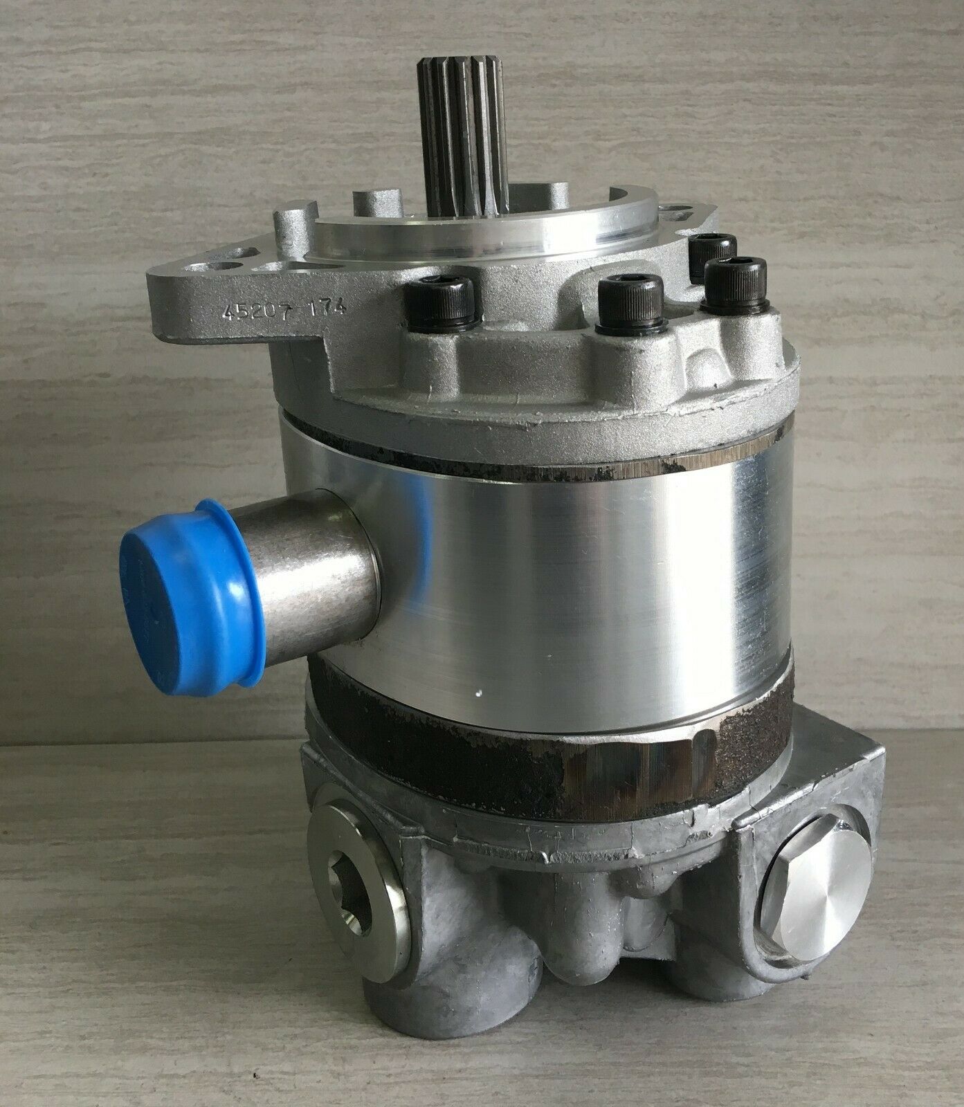 VERSATILE V66354 HYDRAULIC GEAR PUMP FOR 160 TRACTORS - Hydraulic.net